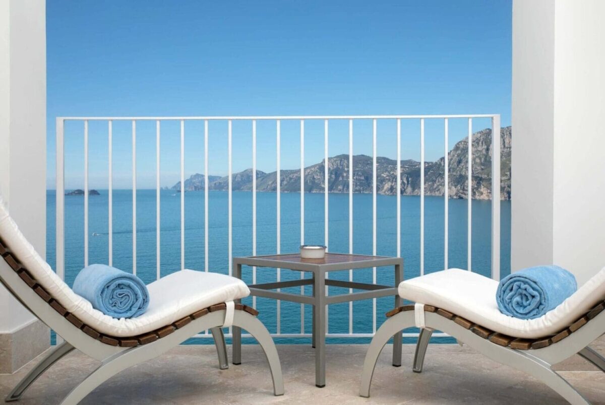 15 Unique Honeymoon Suites To Wake Up In | Wedaways